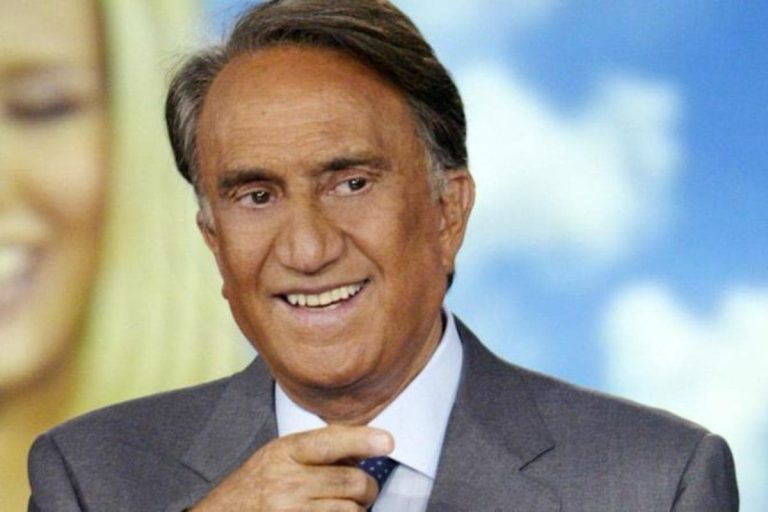 Che figura di… addio: le gaffe più famose di Emilio Fede, direttore del ...